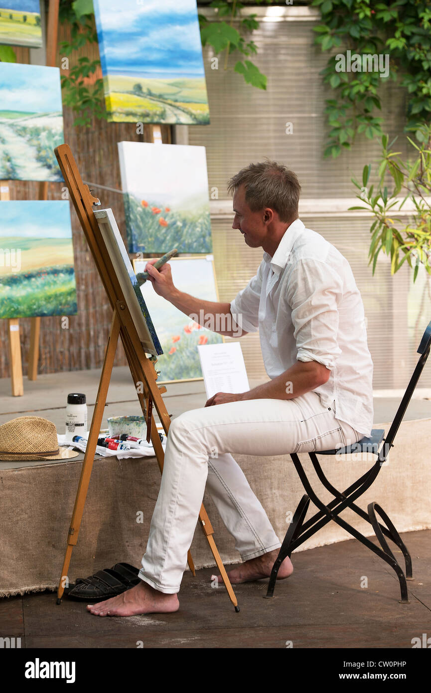 Painting palette hat hi-res stock photography and images - Alamy