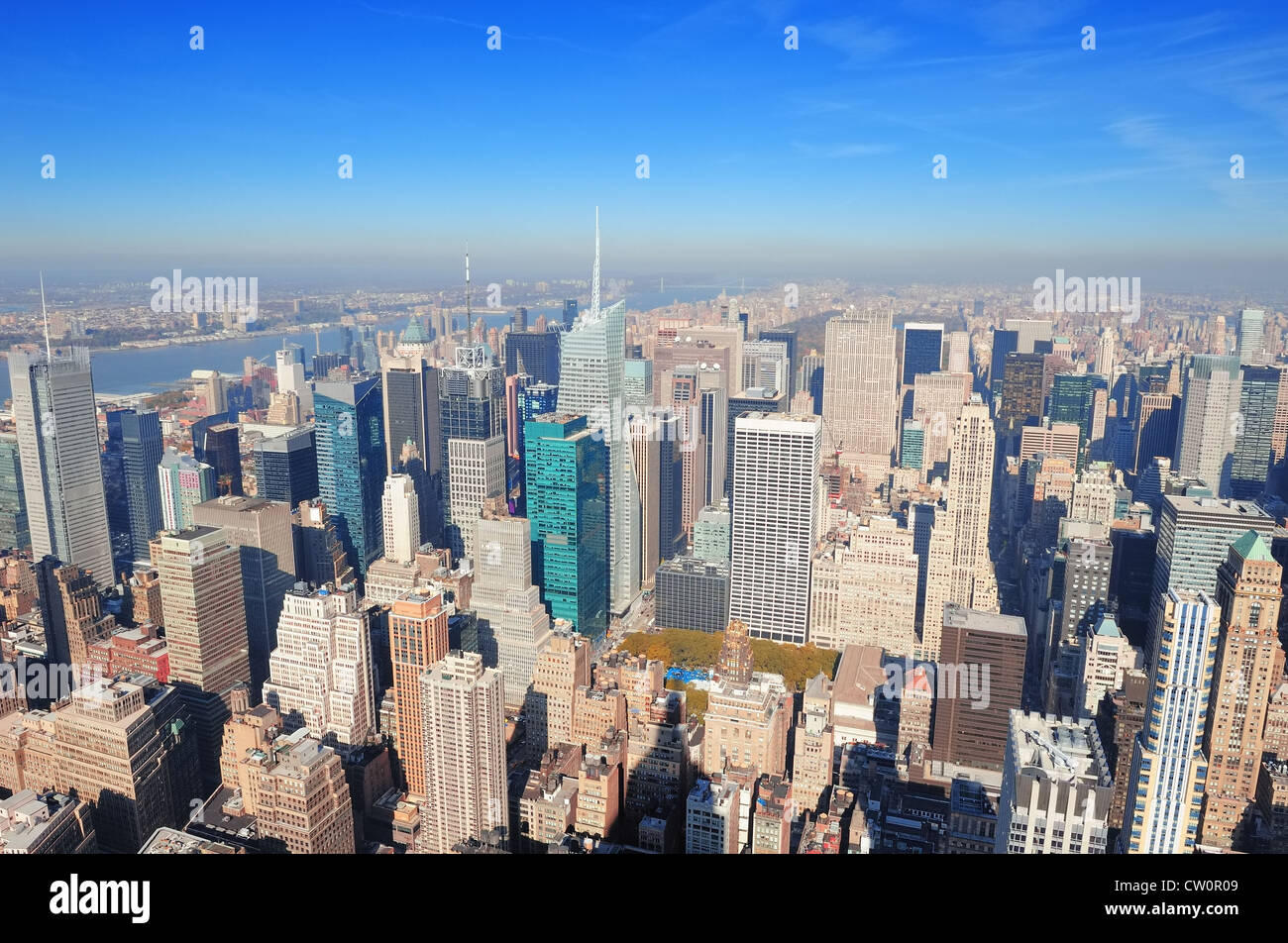 Aerial view midtown manhattan new hi-res stock photography and images ...