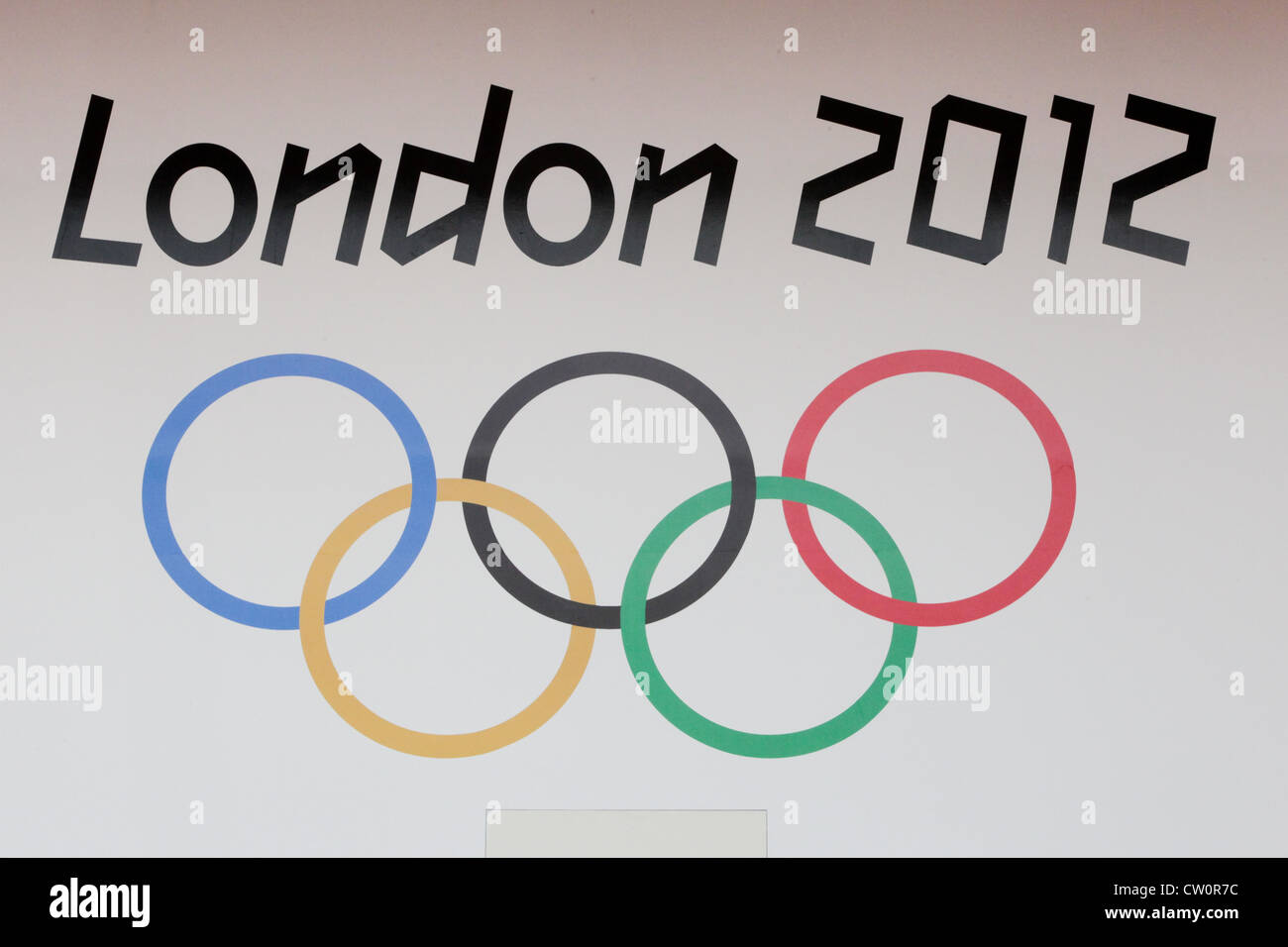 Five olympic rings hi-res stock photography and images - Alamy