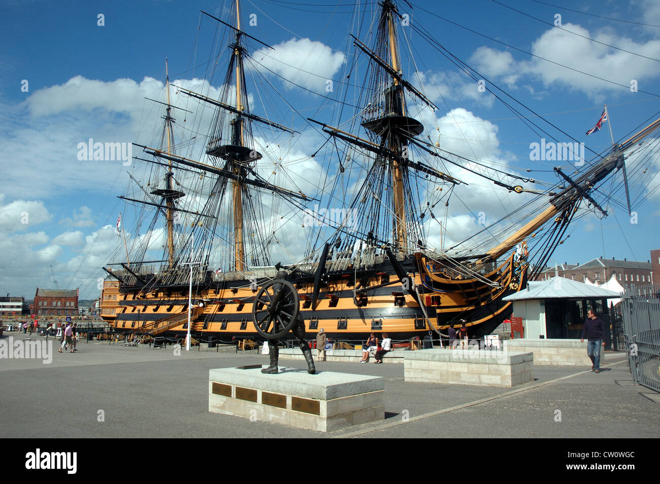 Hms victory crew hi-res stock photography and images - Alamy