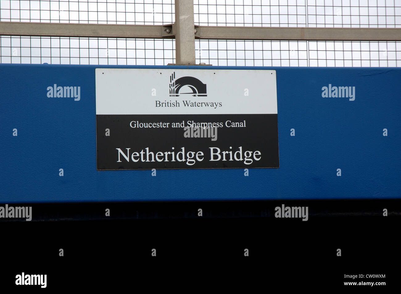 Open swing bridge water hi-res stock photography and images - Alamy