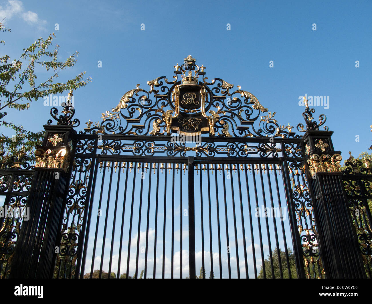 Regents Park London Gates High Resolution Stock Photography and Images ...