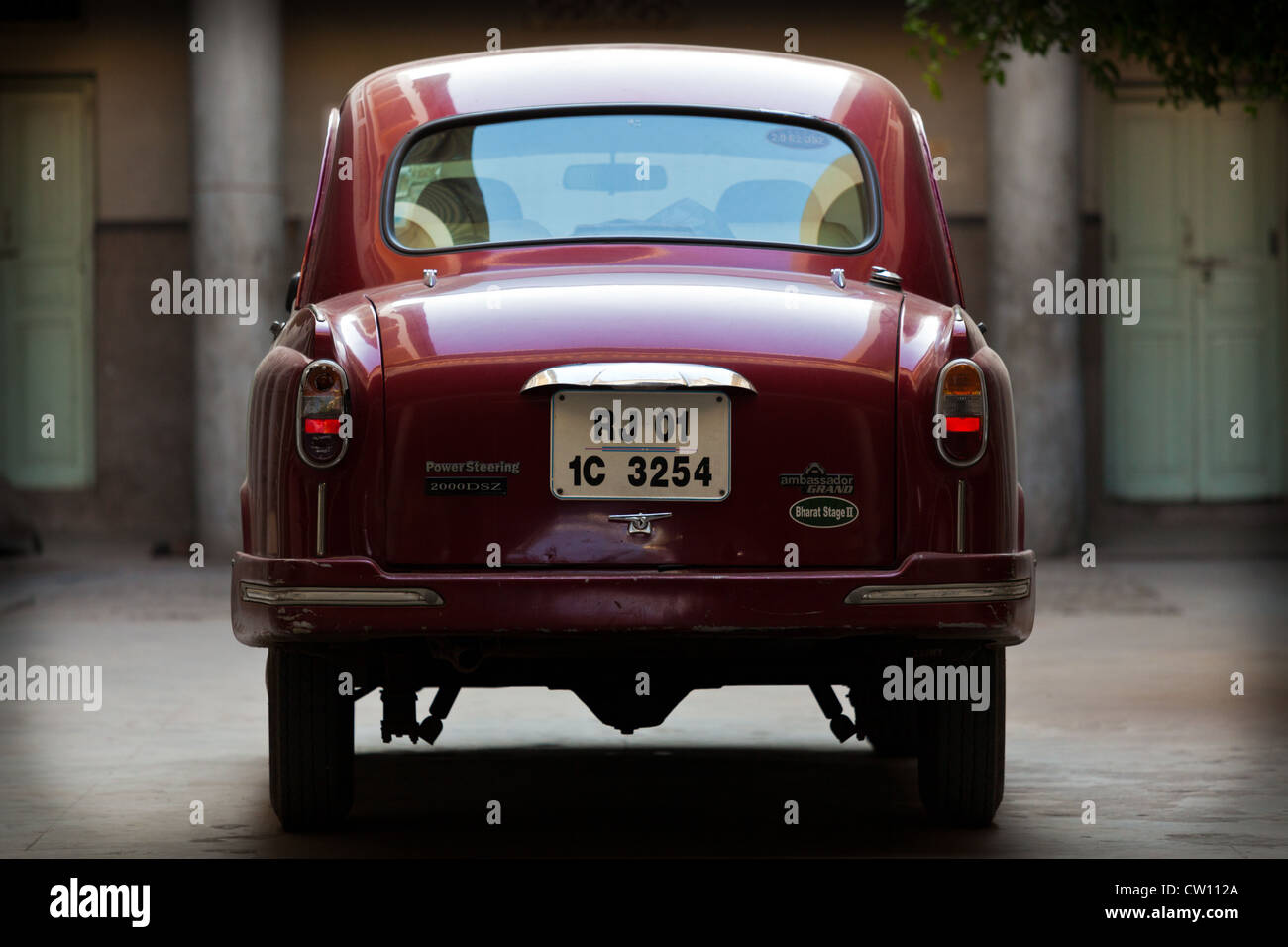 Old Indian Car in Pushkar Stock Photo - Alamy