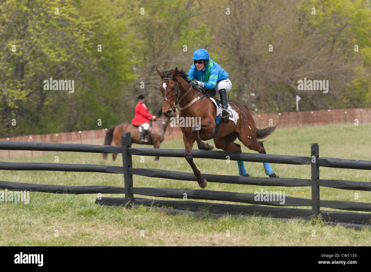 Riding race horse hi-res stock photography and images - Alamy