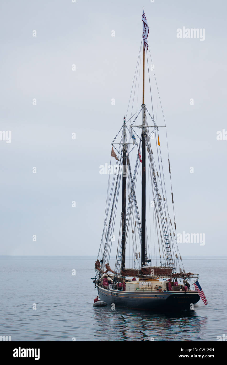 Gaff rigged schooner roseway sails hi-res stock photography and images ...