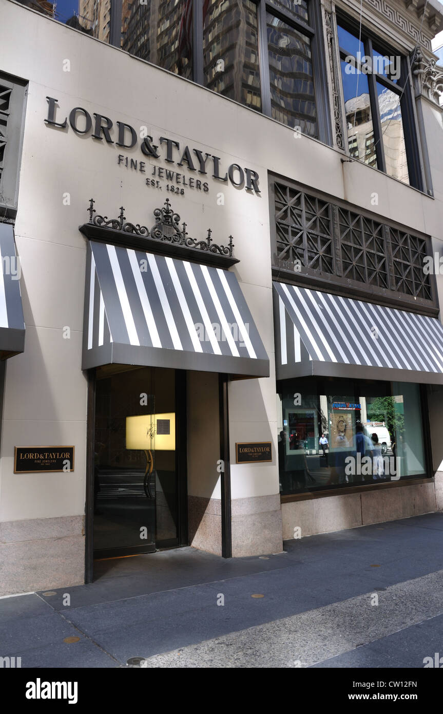 Lord & Taylor department store, New York, USA Stock Photo - Alamy