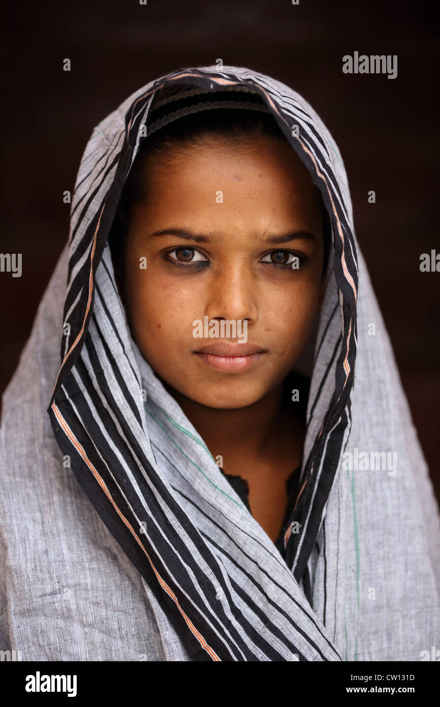 Ramadan shawl hi-res stock photography and images - Alamy