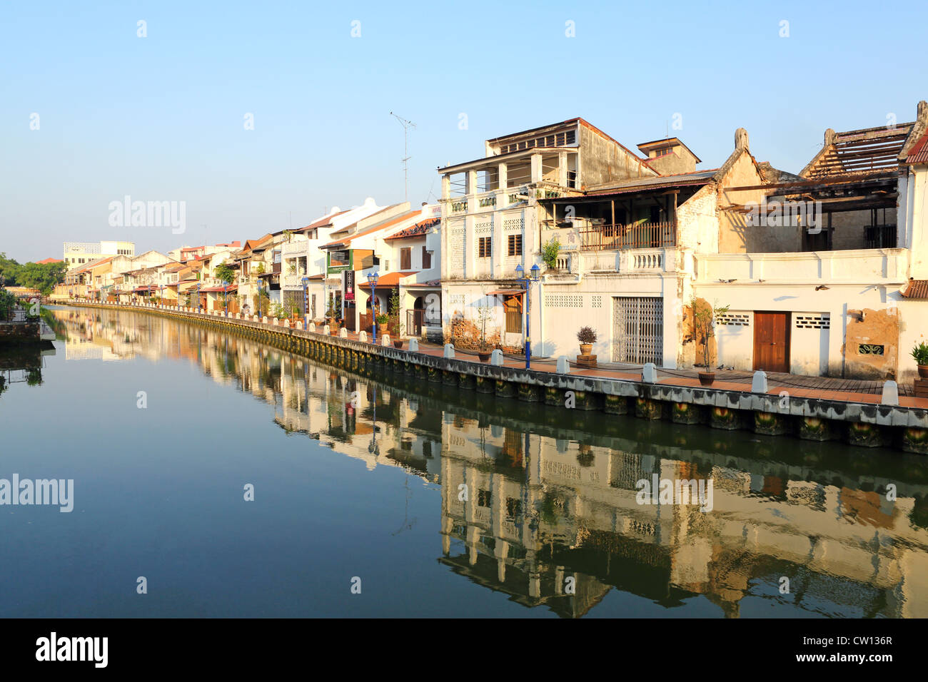 Old colonial heritage buildings on the Melaka River in Melaka Stock Photo - Alamy