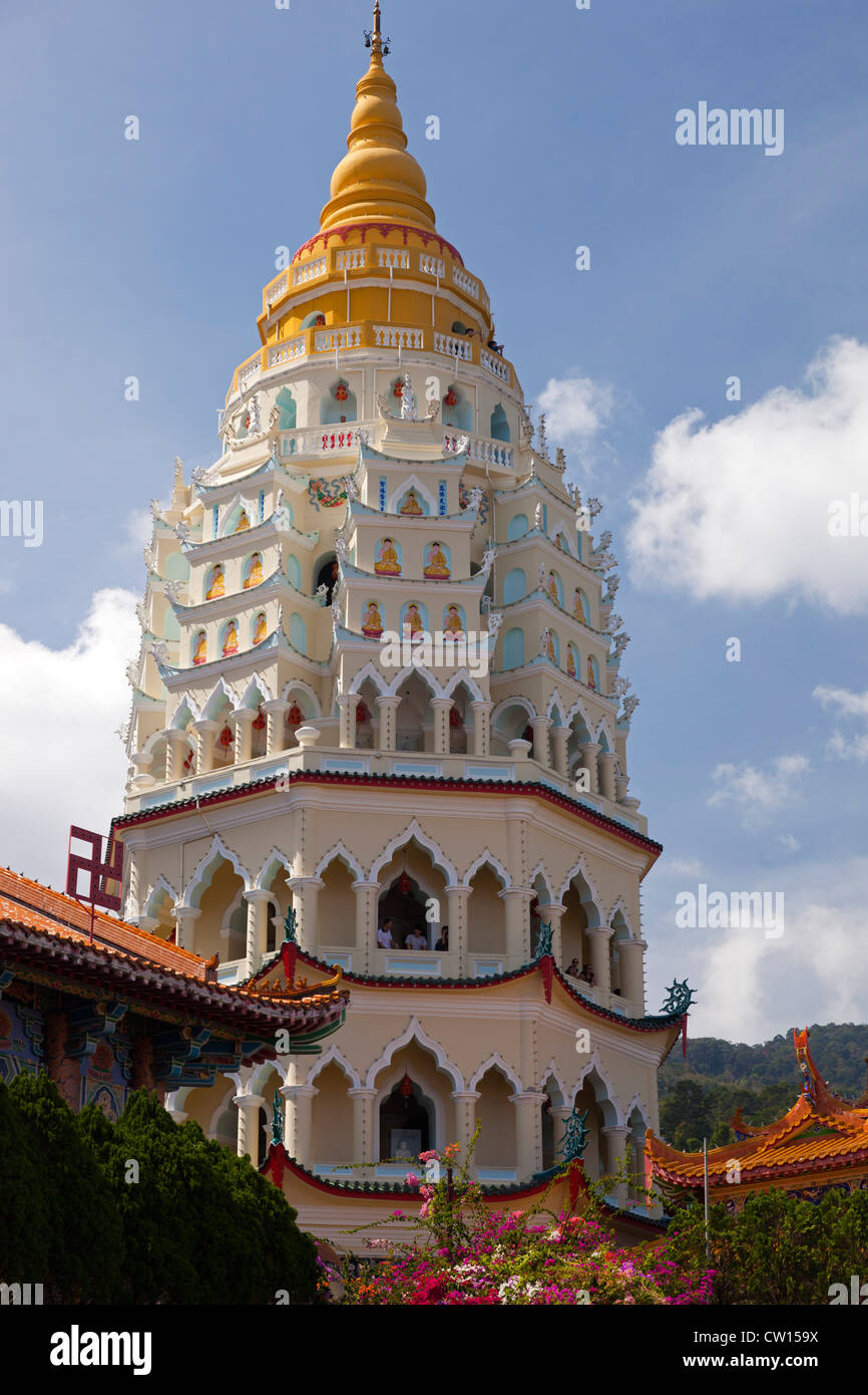Penang temple skyline hi-res stock photography and images - Alamy