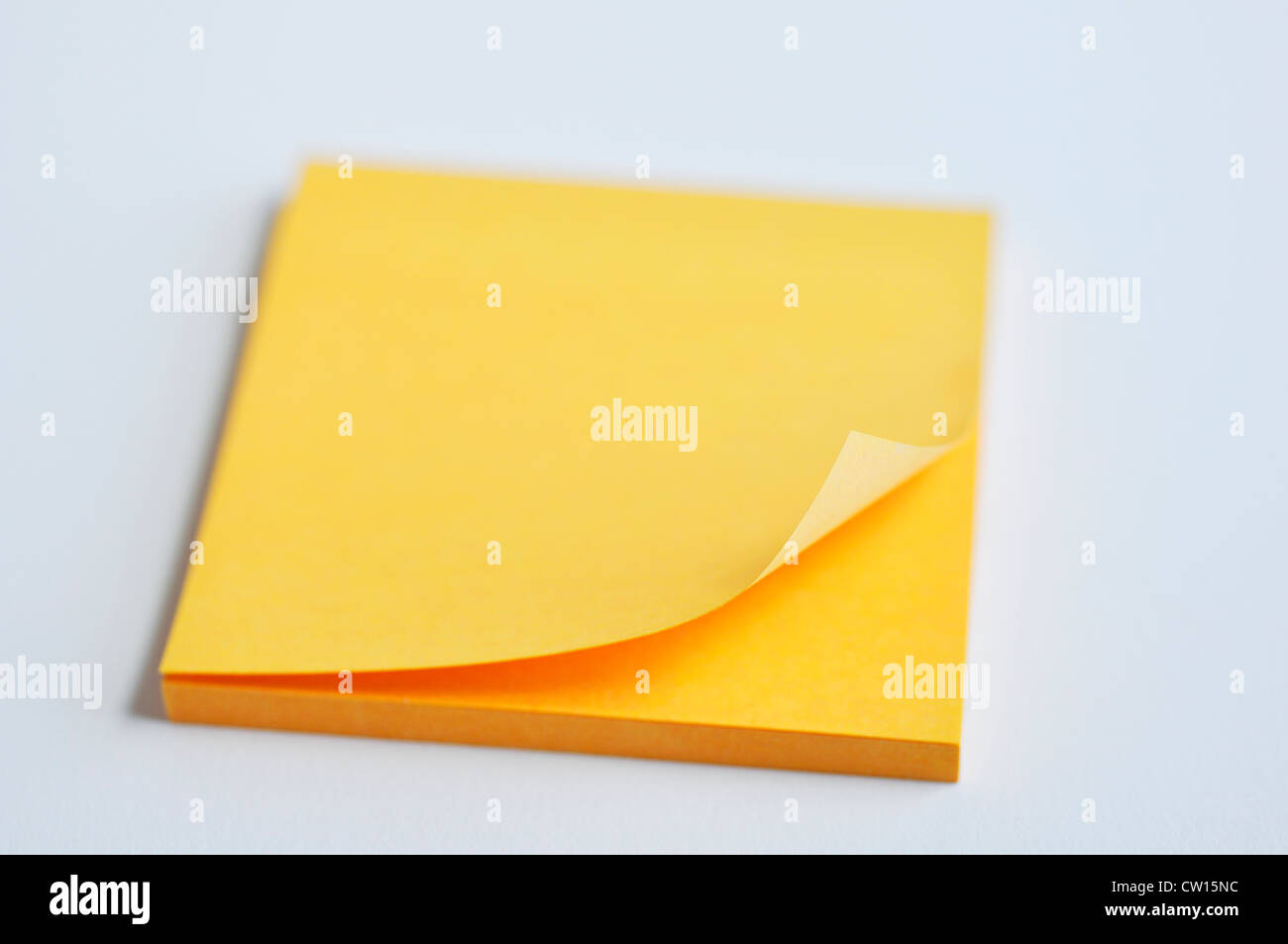 Yellow post-it notes Stock Photo - Alamy
