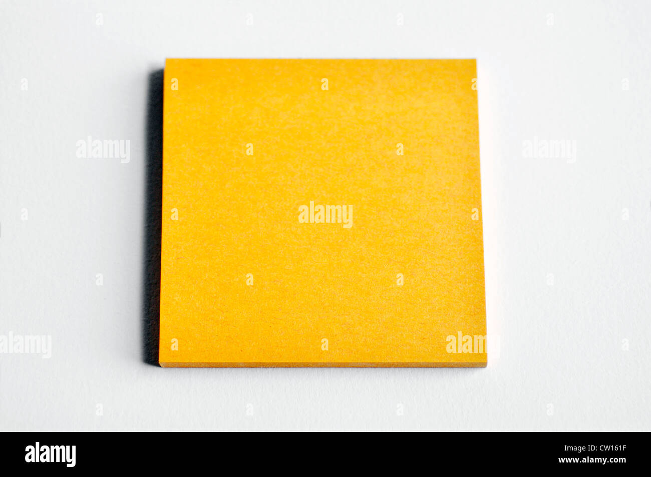 Yellow post-it notes Stock Photo - Alamy