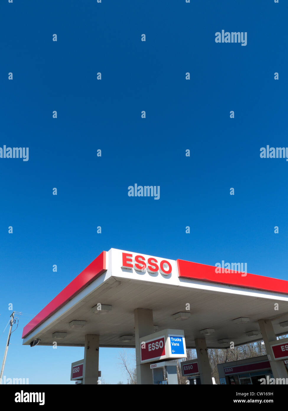 Esso Gas Station High Resolution Stock Photography and Images - Alamy