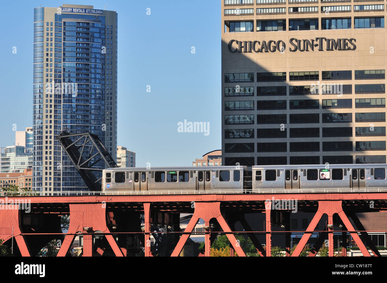 Chicago Green Line elevated CTA train on Lake Street Bridge. Chicago ...