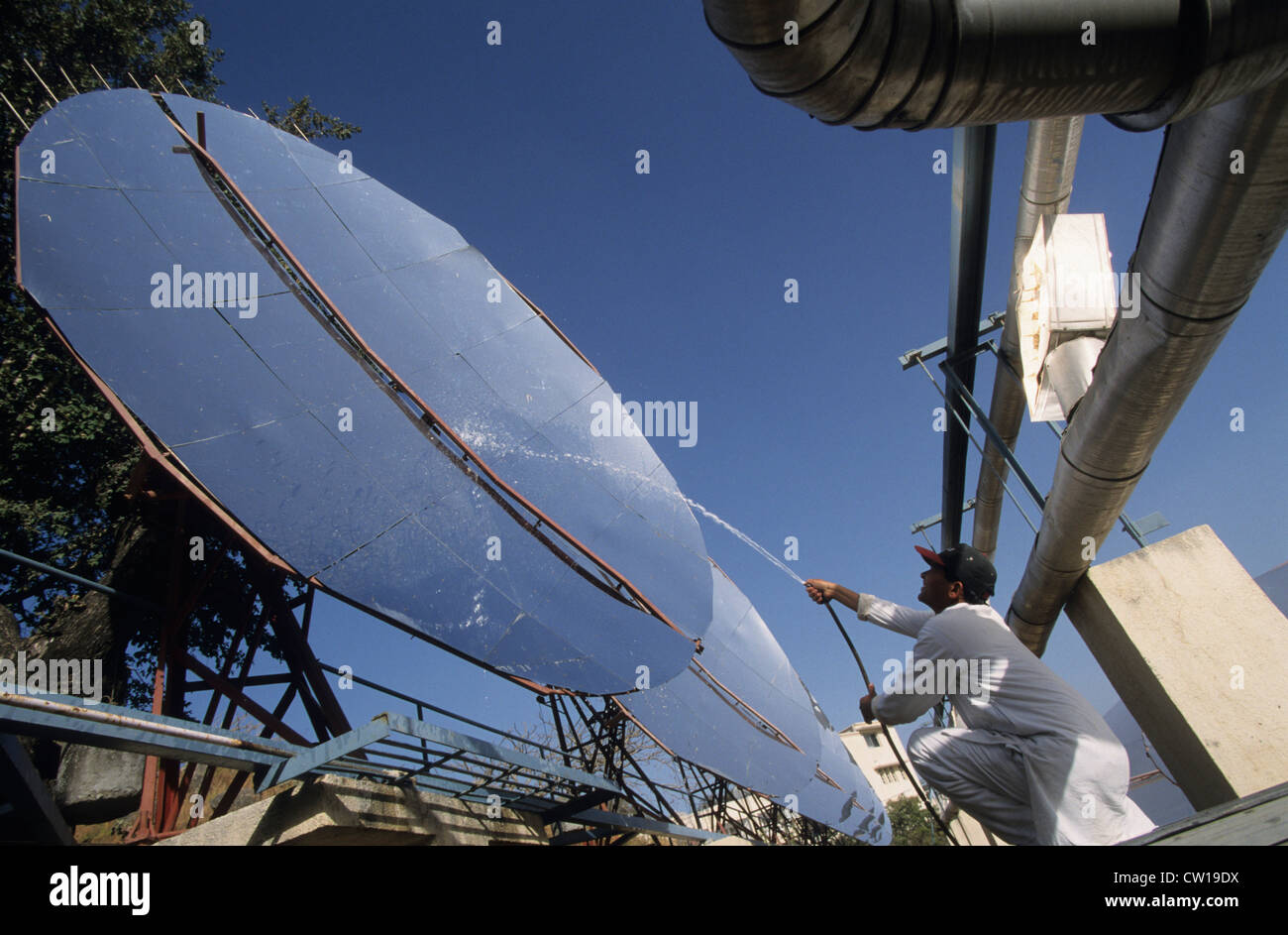INDIA Rajasthan Mount Abu , Solar cooker system with parabolic ...