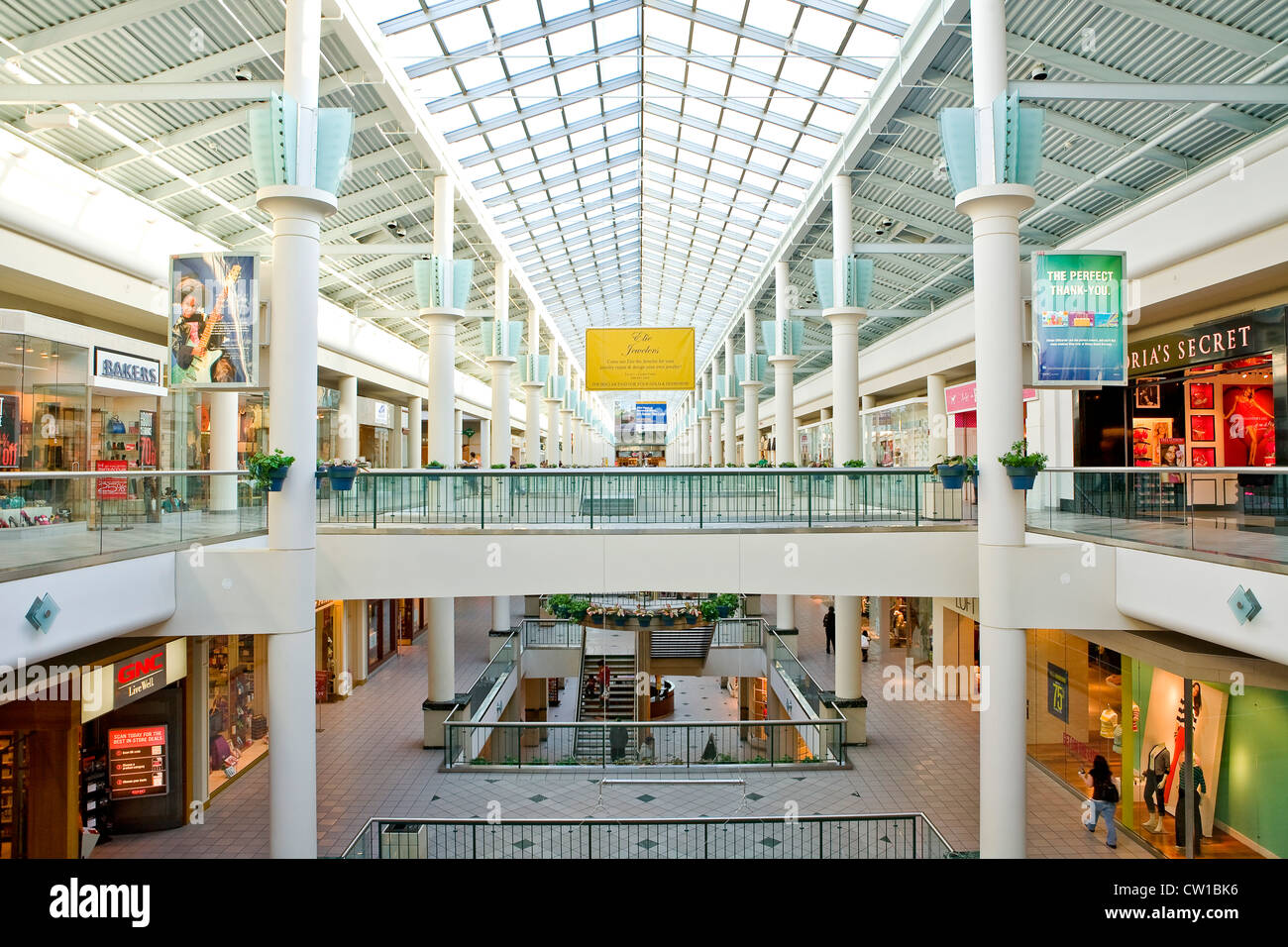 Interior of Mall USA Stock Photo - Alamy