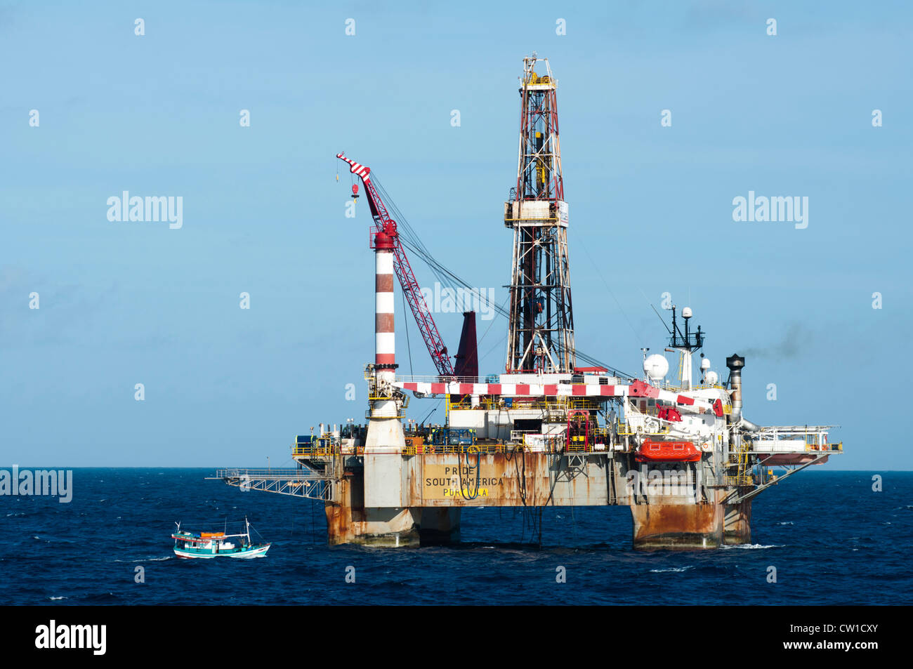 Brazil floating oil production platform hi-res stock photography and ...