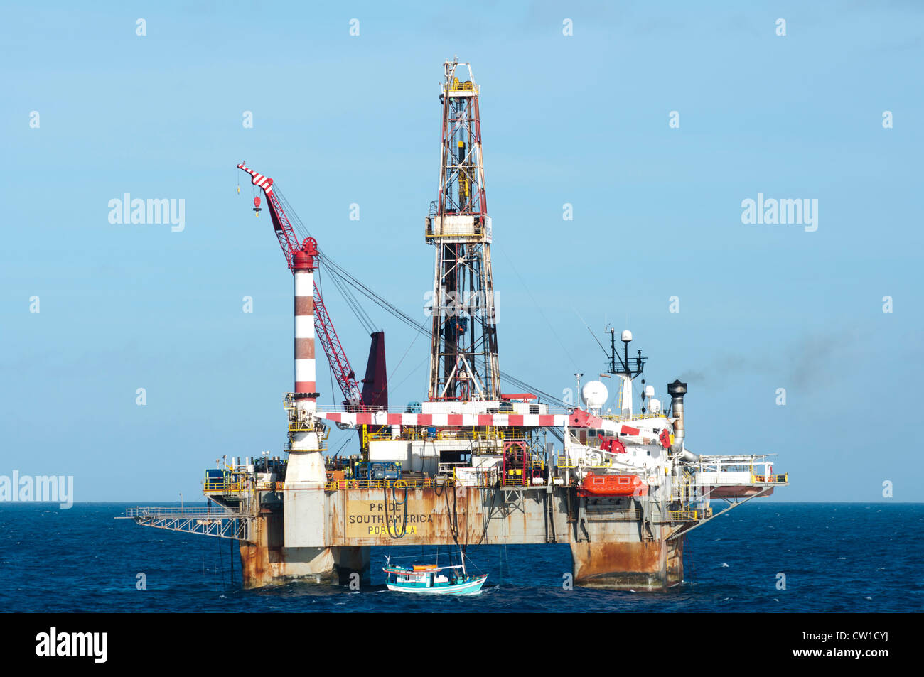 Offshore oil rig hi-res stock photography and images - Alamy