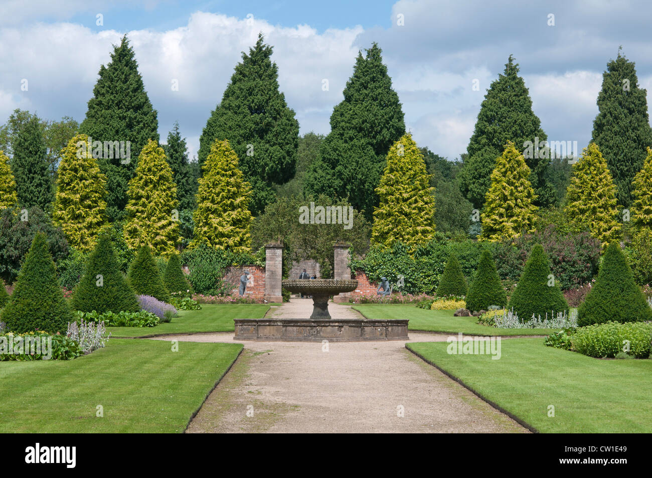Formal Gardens at Newstead Abbey, Nottingham, England, UK Stock Photo ...
