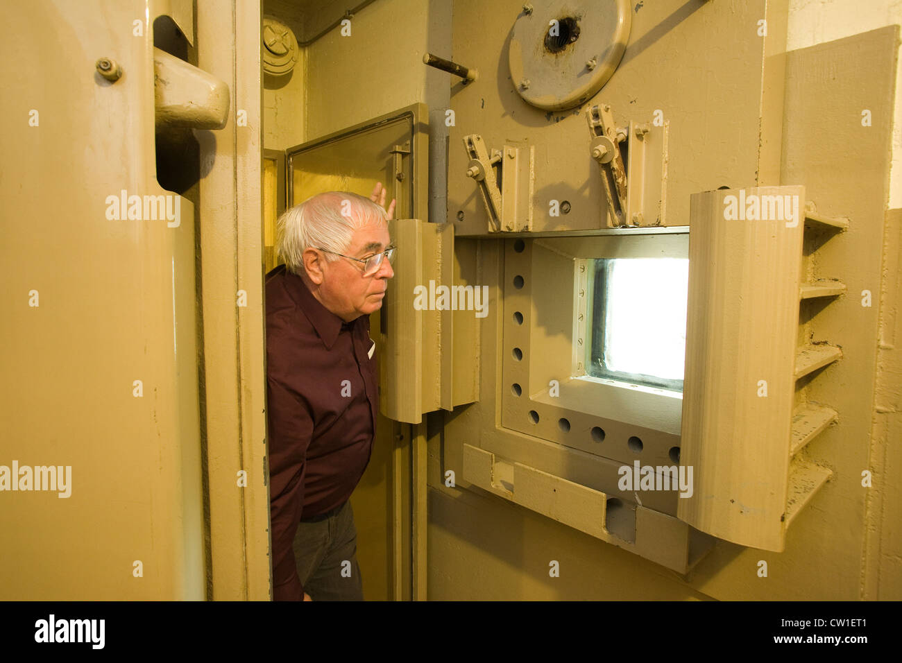 Atomic bomb museum interior hi-res stock photography and images - Alamy