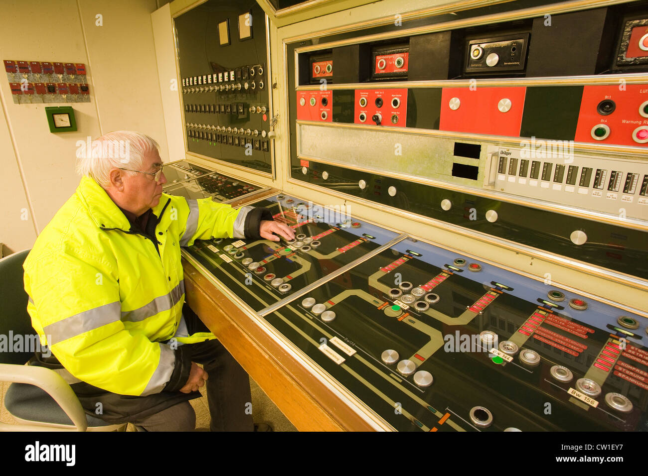Nuclear bunker control room hi-res stock photography and images - Alamy