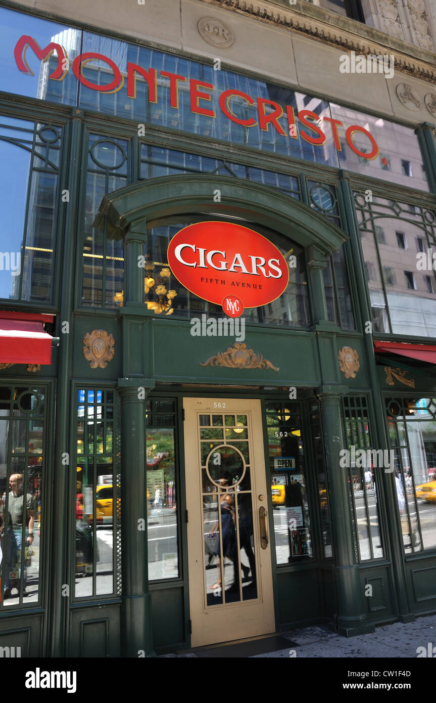 Montecristo Cigars store, New York, USA Stock Photo - Alamy