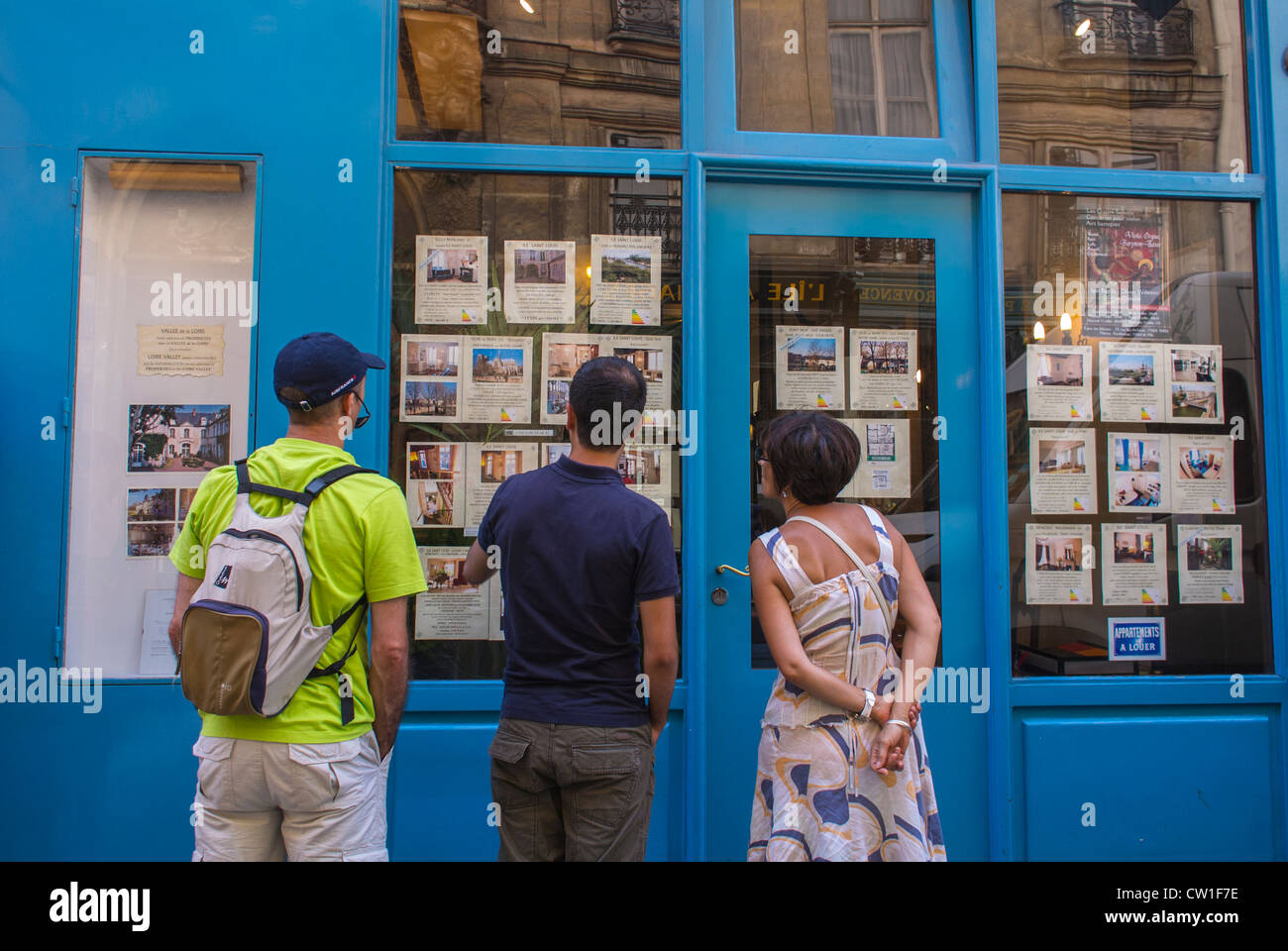 Estate Agent Shop Front High Resolution Stock Photography and Images ...