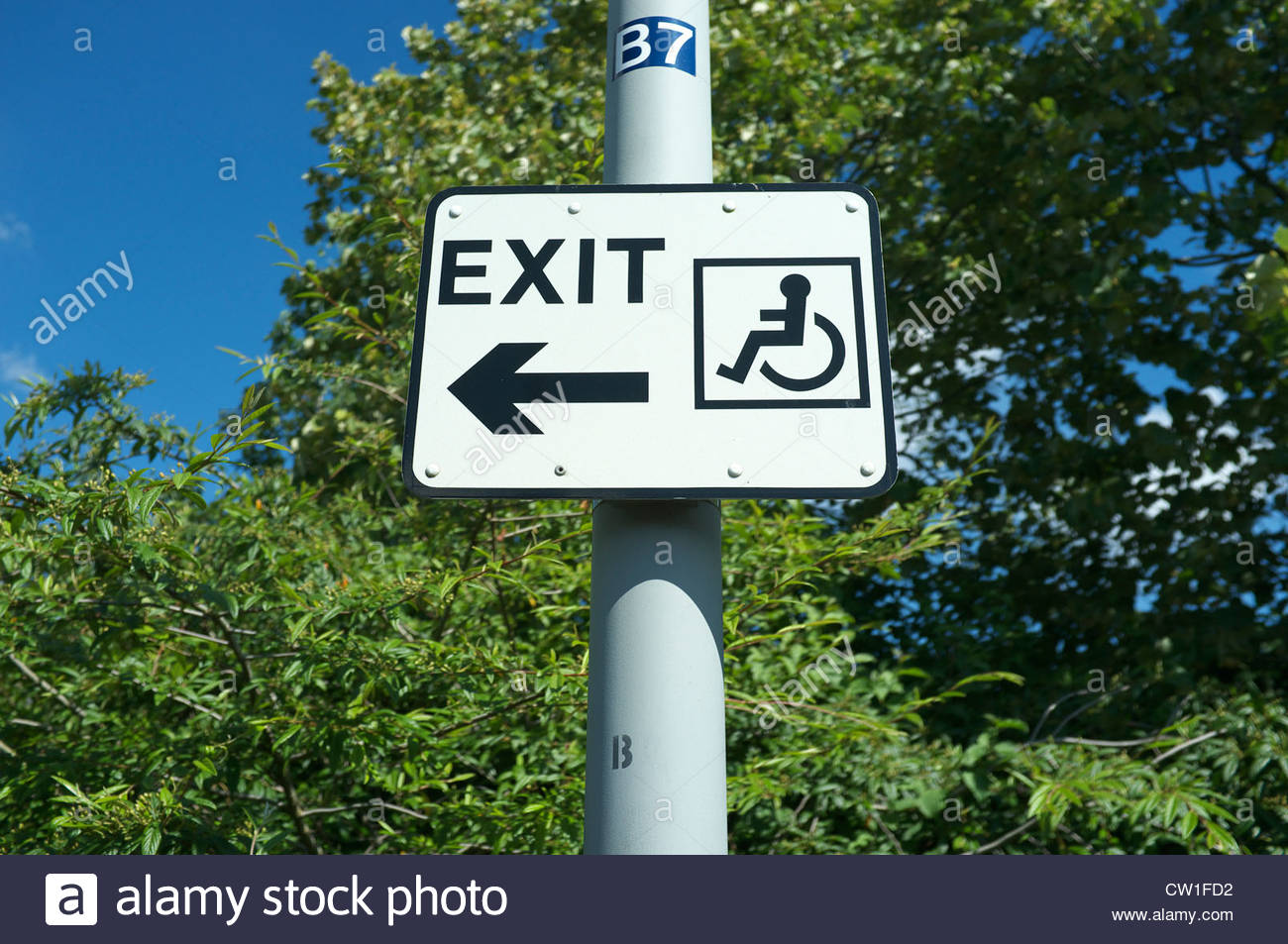 Disabled Signage High Resolution Stock Photography and Images - Alamy
