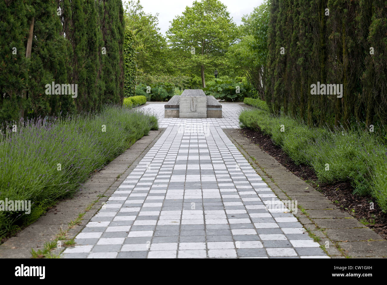 Tile pathway hi-res stock photography and images - Alamy