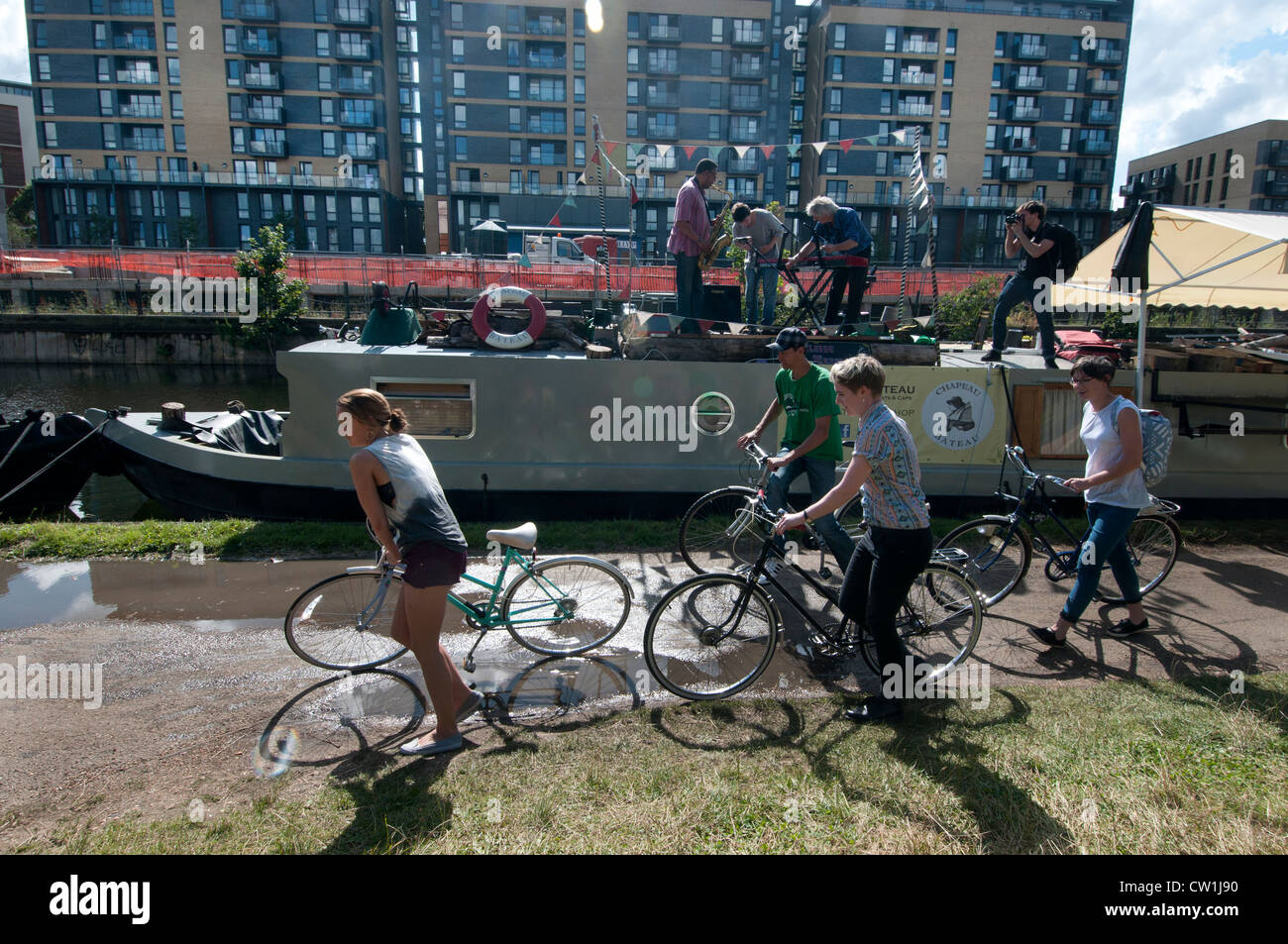 London Mile End Park floating market on the Regent's canal, with ...