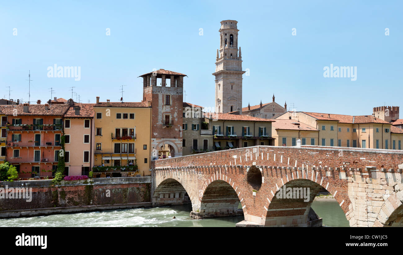Bridge over the River Adige Verona Italy Stock Photo - Alamy