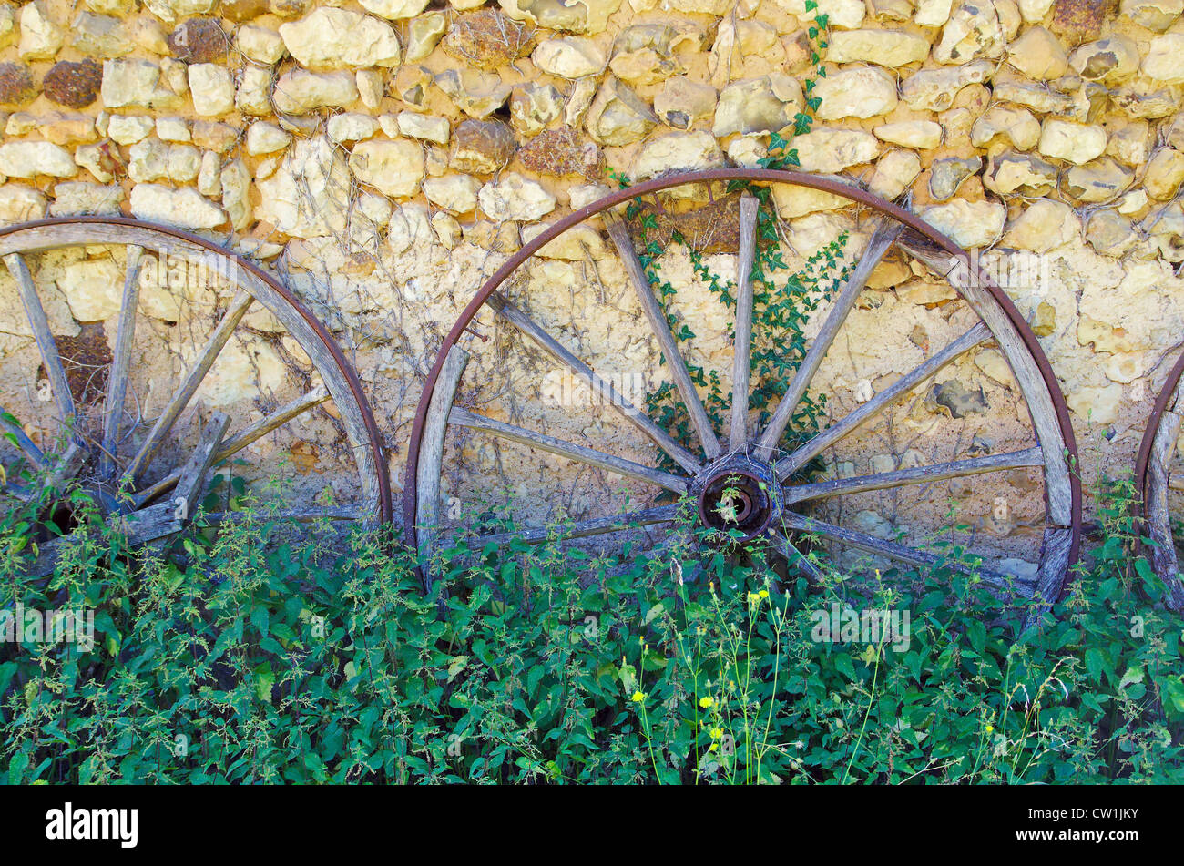 Stone wall of an old farm in dordogne hi-res stock photography and ...