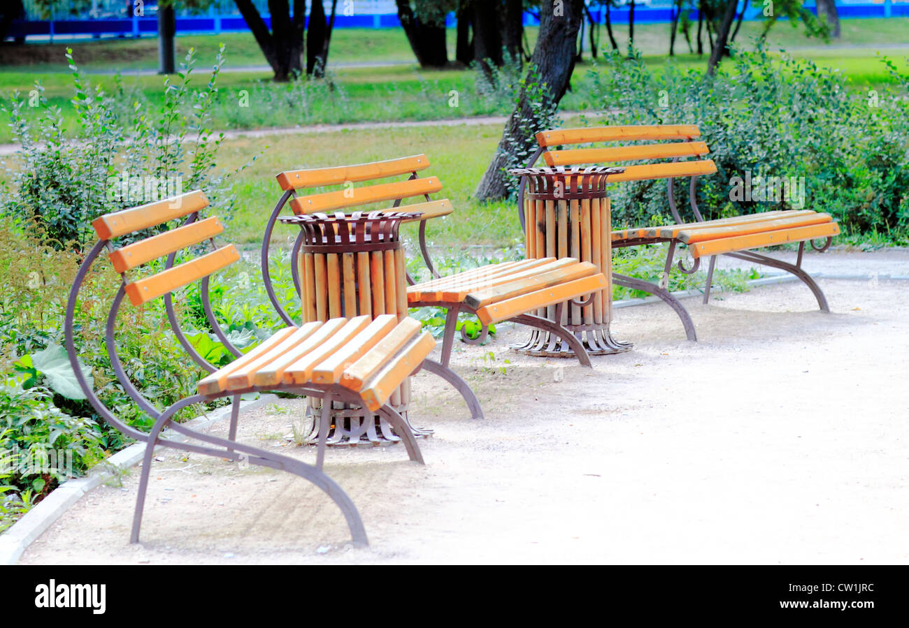 benches in the park Stock Photo - Alamy
