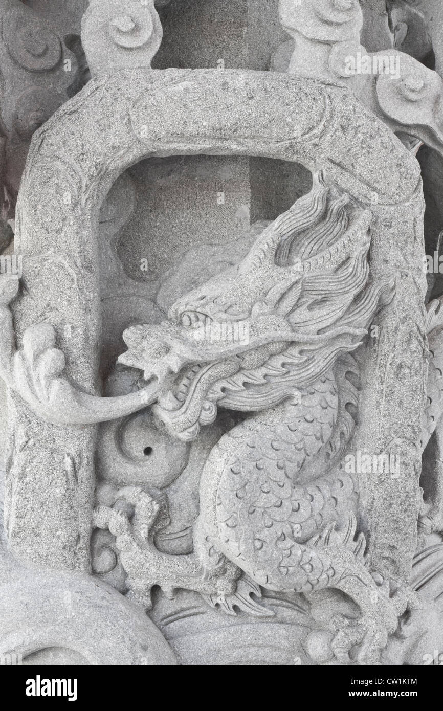 Carving dragon pattern hi-res stock photography and images - Alamy