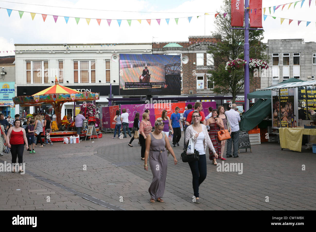 Shopping in loughborough town centre hi-res stock photography and ...