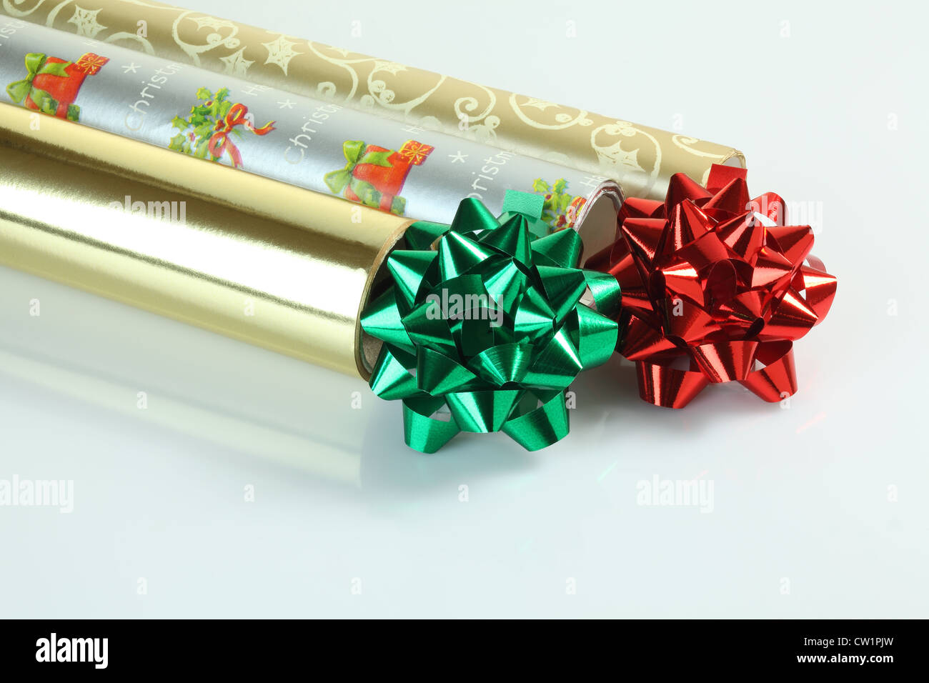 Wrappping paper hi-res stock photography and images - Alamy