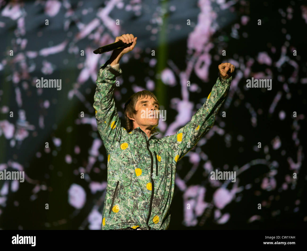 Stone roses hi-res stock photography and images - Alamy