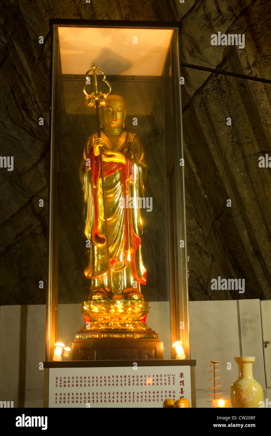 Perak Cave Temple Stock Photo - Alamy