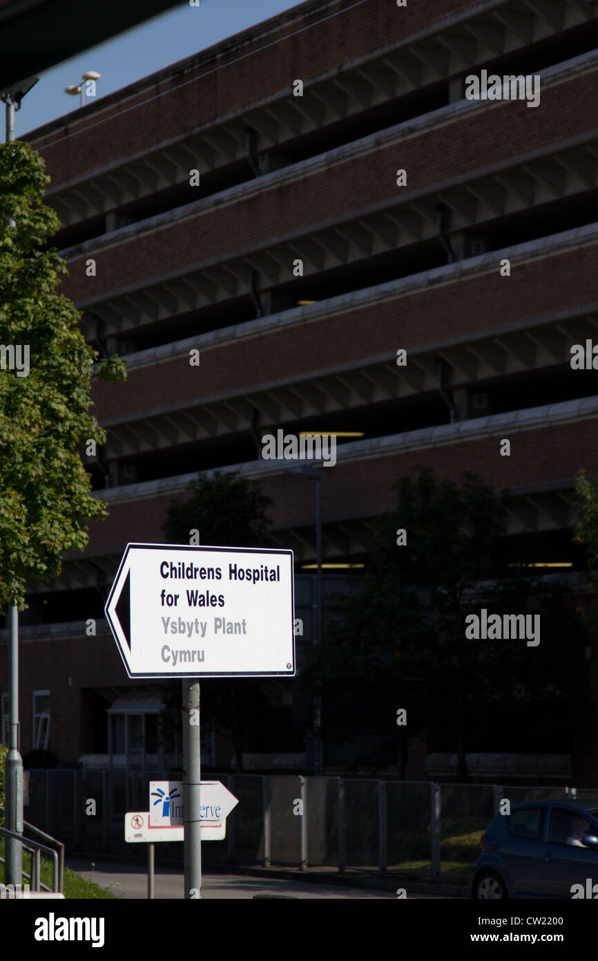 Direction sign for the Children's Hospital for Wales, at the Heath ...