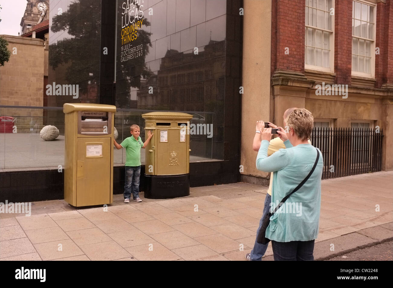 Gold Post Box in The Headrow/Cookridge Street, Leeds located where ...