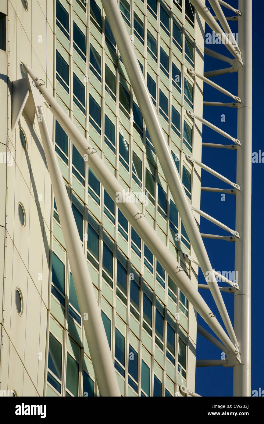 The "Turning Torso" building in Malmo, Sweden, designed by Santiago ...
