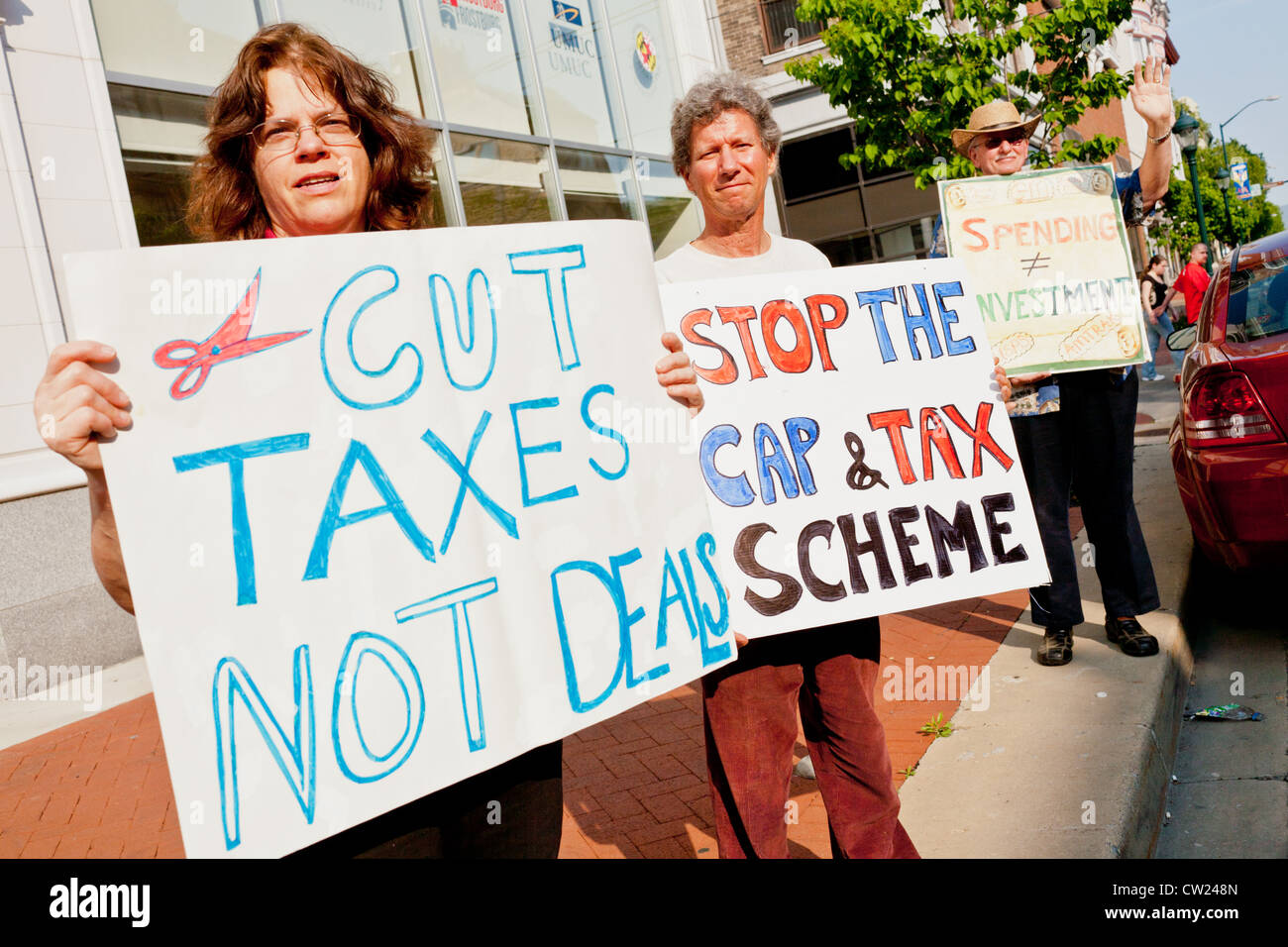 Tea Party anti-tax activists in Hagerstown, Maryland Stock Photo - Alamy