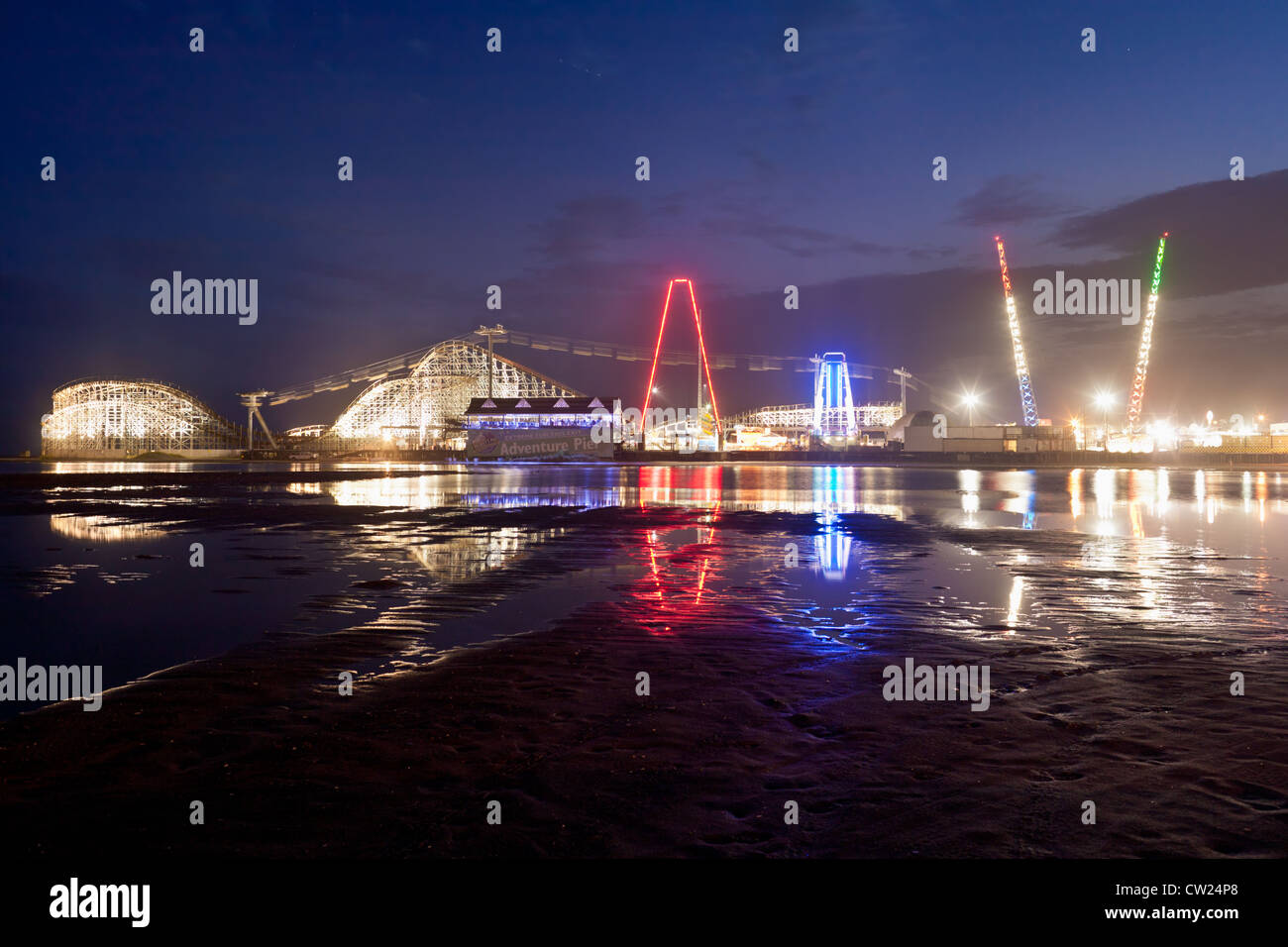 Thrill rides hi-res stock photography and images - Alamy