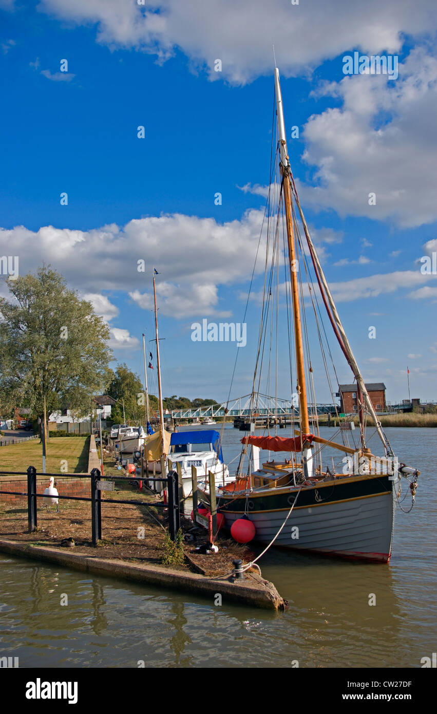 Reedham Swing Bridge Railway High Resolution Stock Photography and ...
