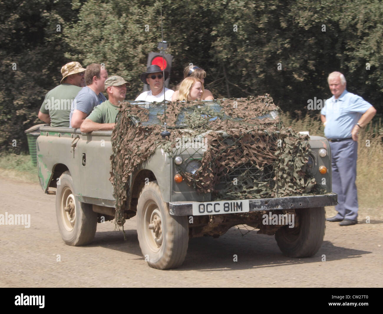 Tracked land rover hi-res stock photography and images - Alamy