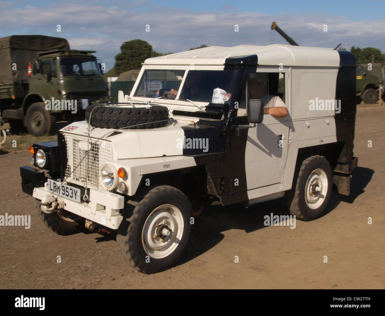 Tracked land rover hi-res stock photography and images - Alamy