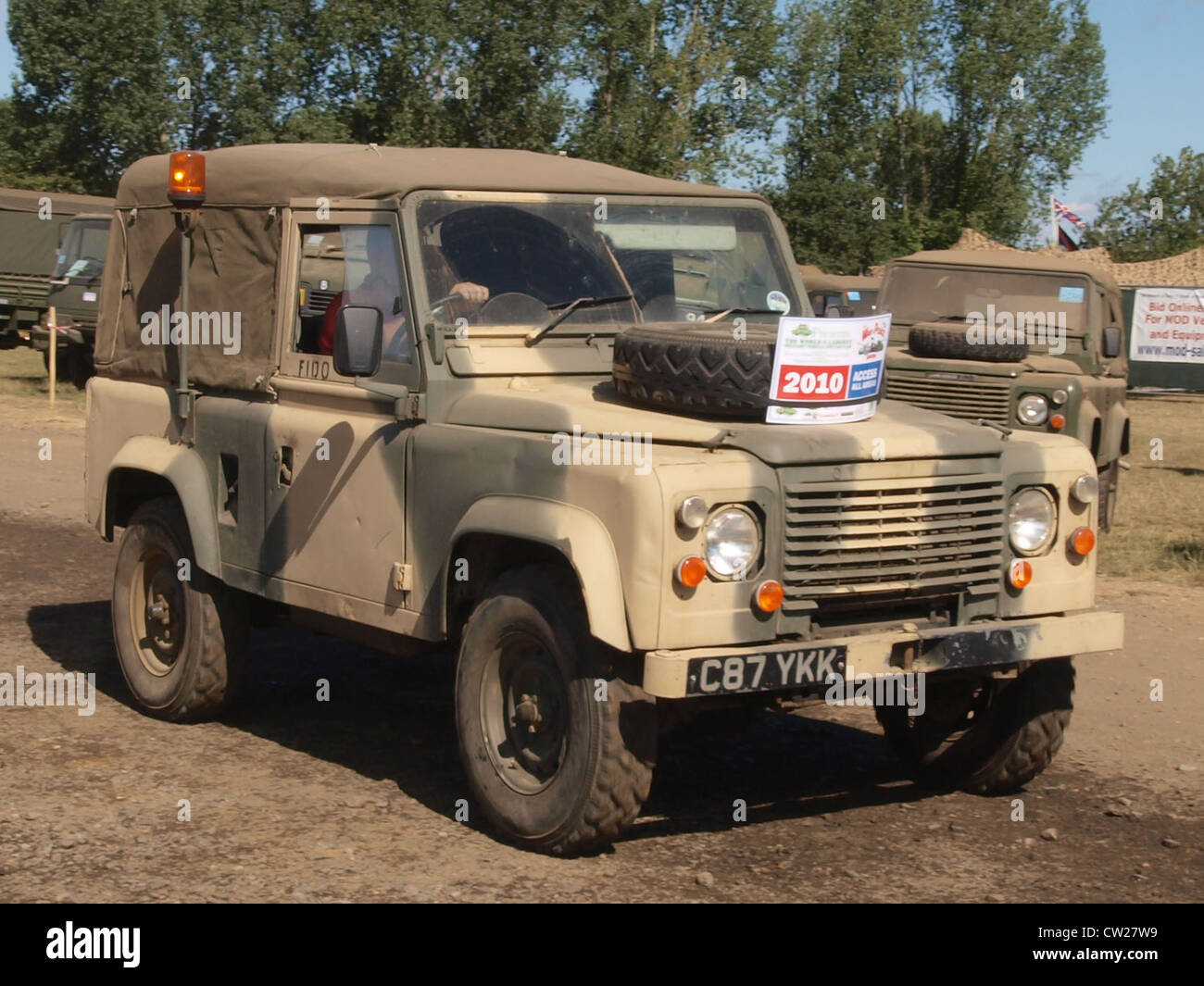 Tracked land rover hi-res stock photography and images - Alamy