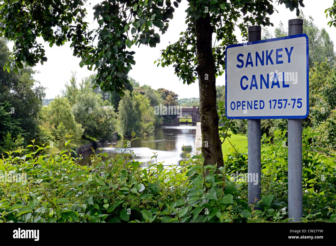 The Sankey canal in St.Helens, Lancashire, England, UK Stock Photo - Alamy