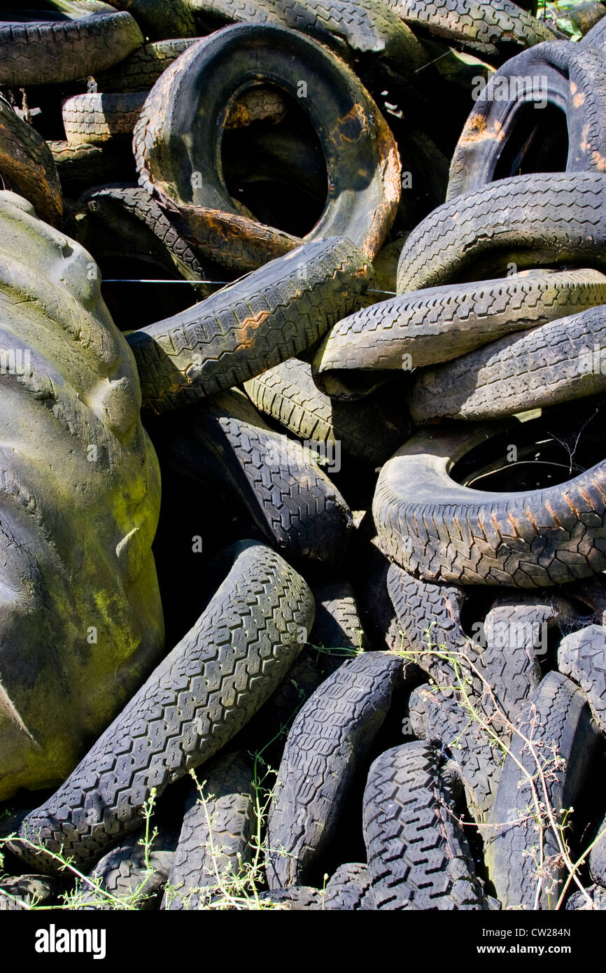 A pile of old tyres Stock Photo - Alamy