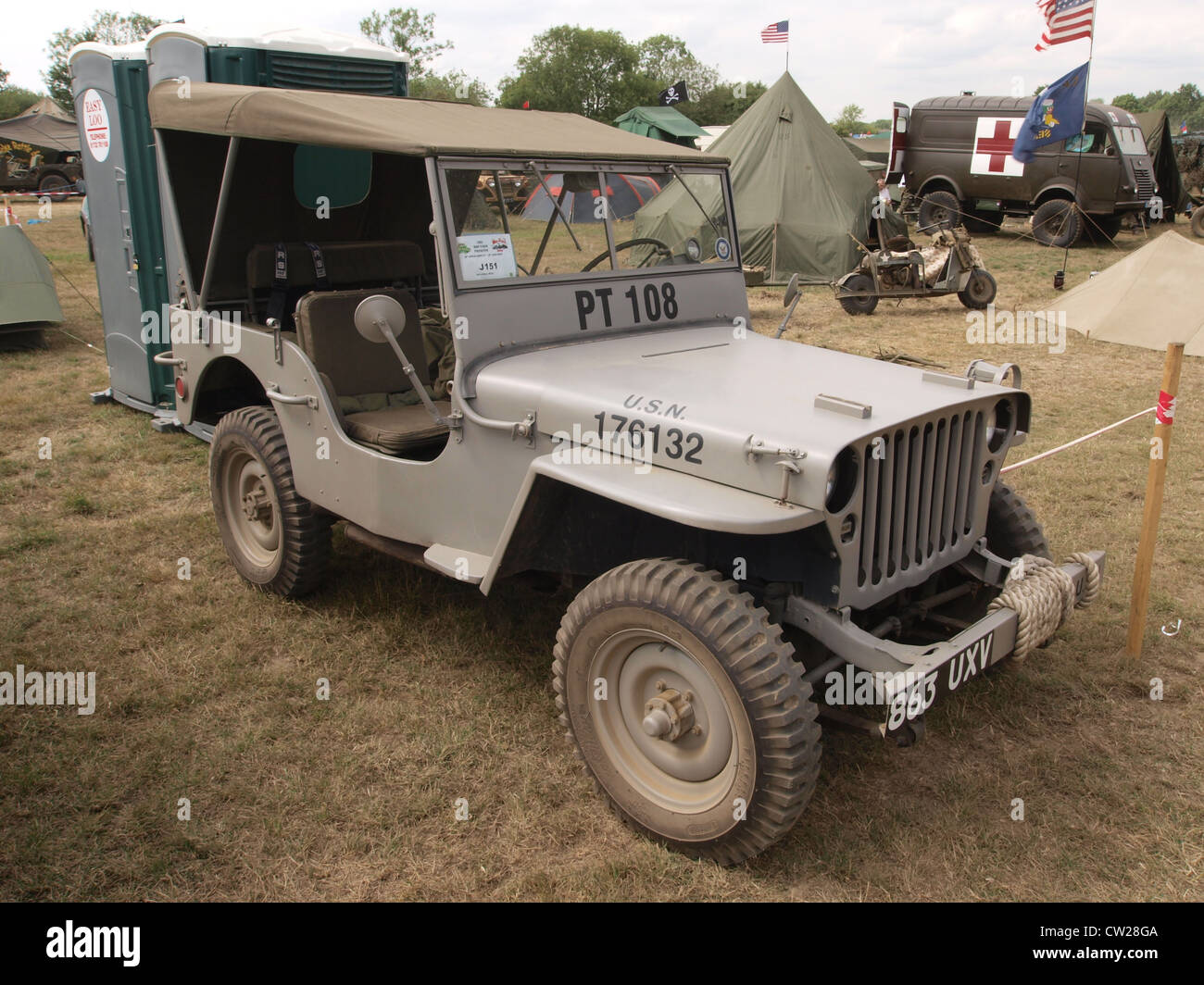 The Hotchkiss M201 is a French military vehicle based on the Willys ...