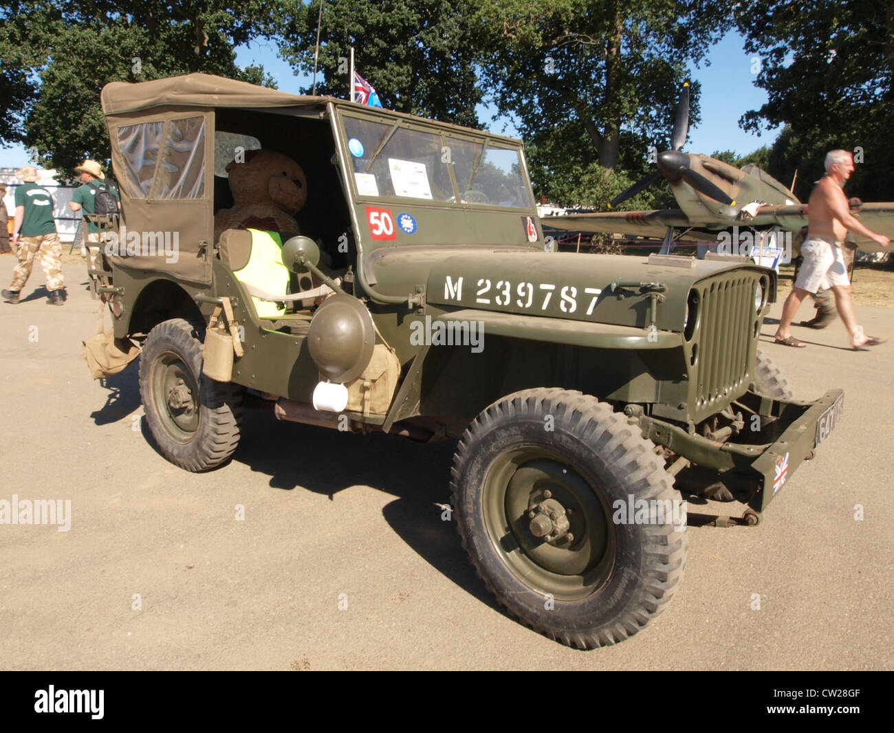 The Hotchkiss M201 is a military jeep based on the Willys design, used ...